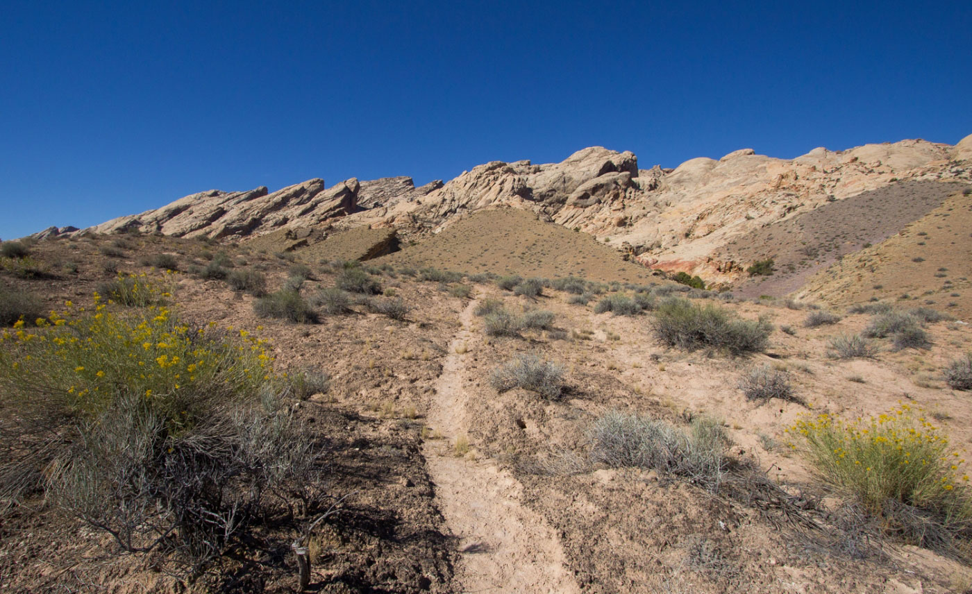 Hike Spirit Arch and Petroglyph Canyon in San Rafael Swell BLM - Stav ...