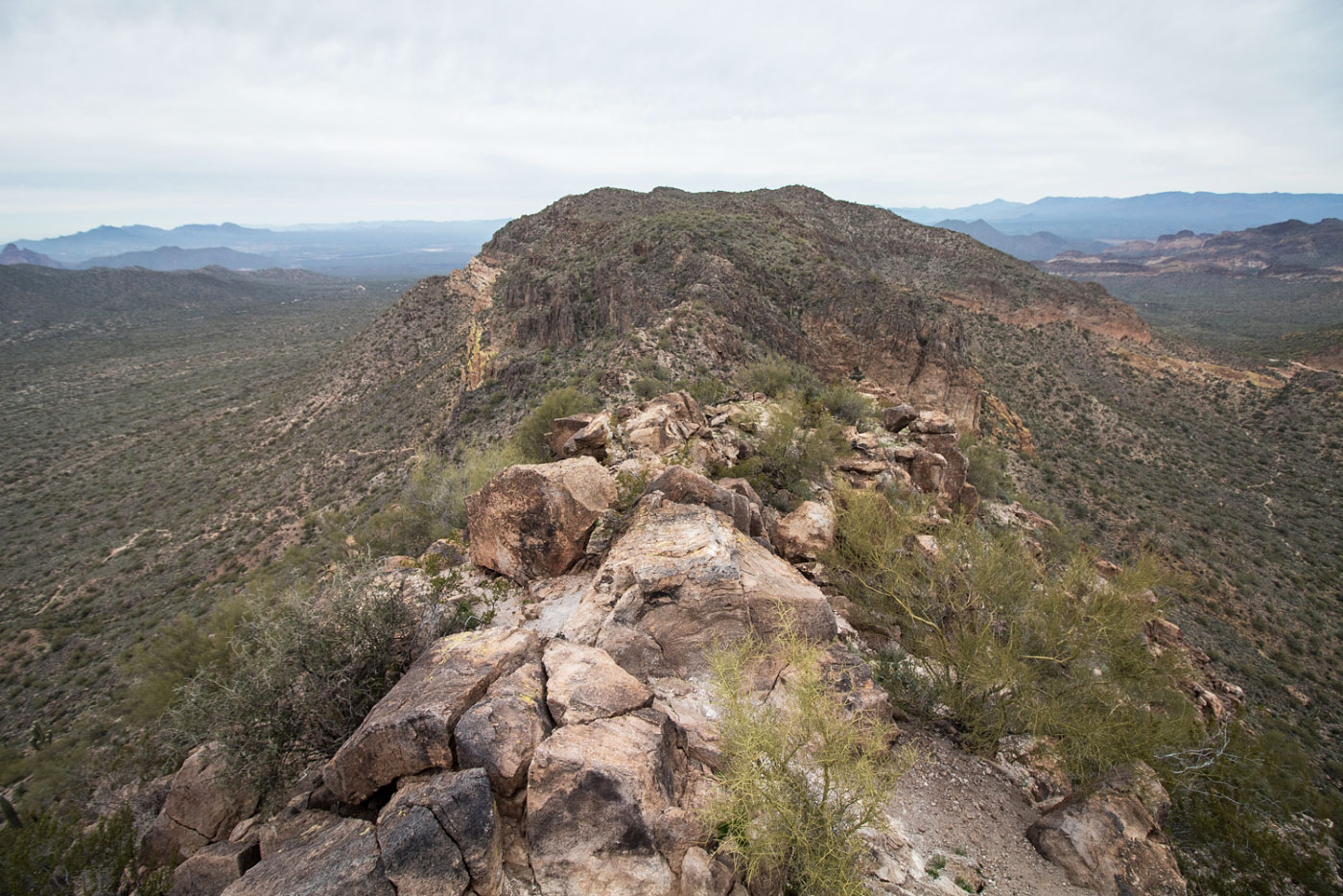 Hike Wind Cave and Pass Mountain Loop in Tonto National Forest - Stav ...